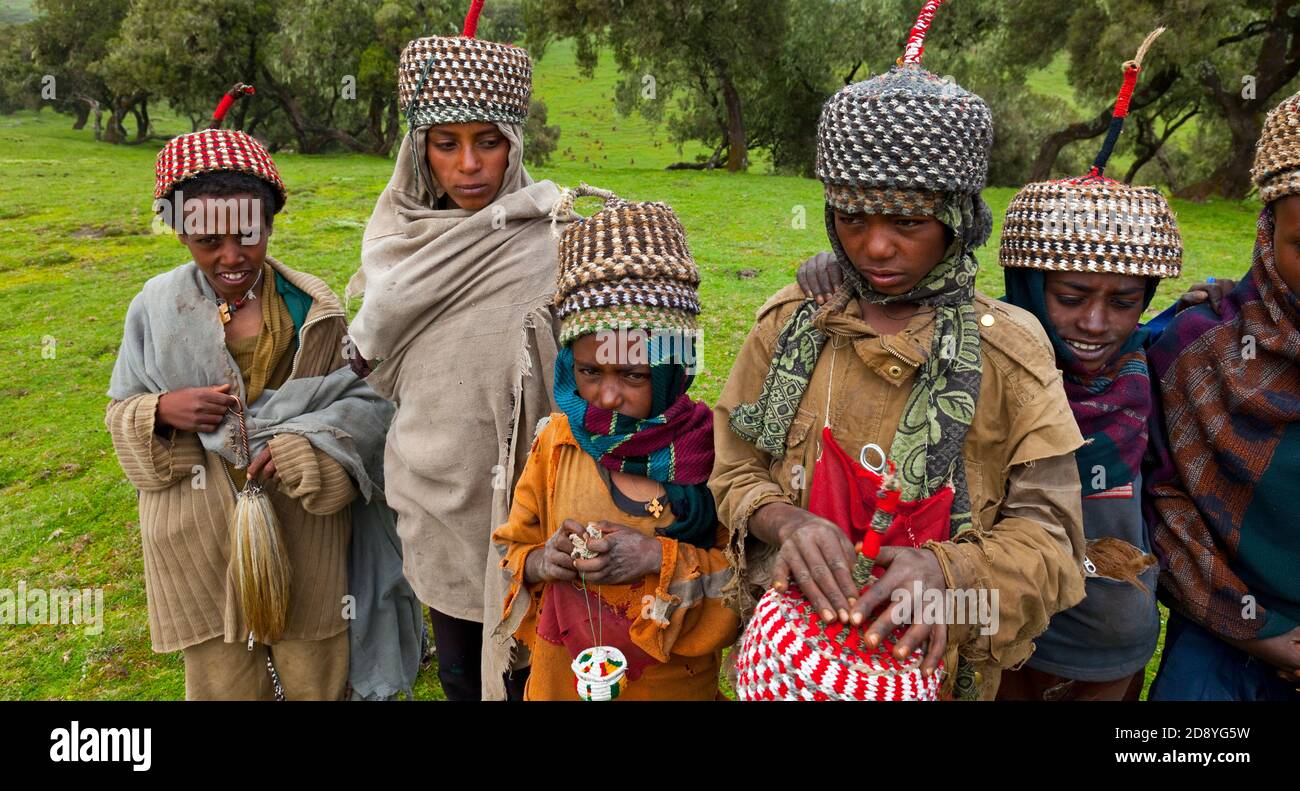 Niños de las Montañas, Parque Nacional Montañas Simien, Etiopia, Africa ...