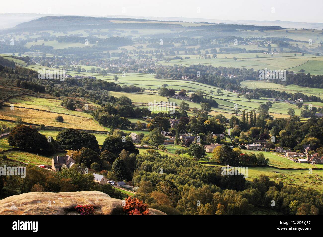 Curbar Edge in the Derbyshire Dales, Peak District, UK Stock Photo - Alamy