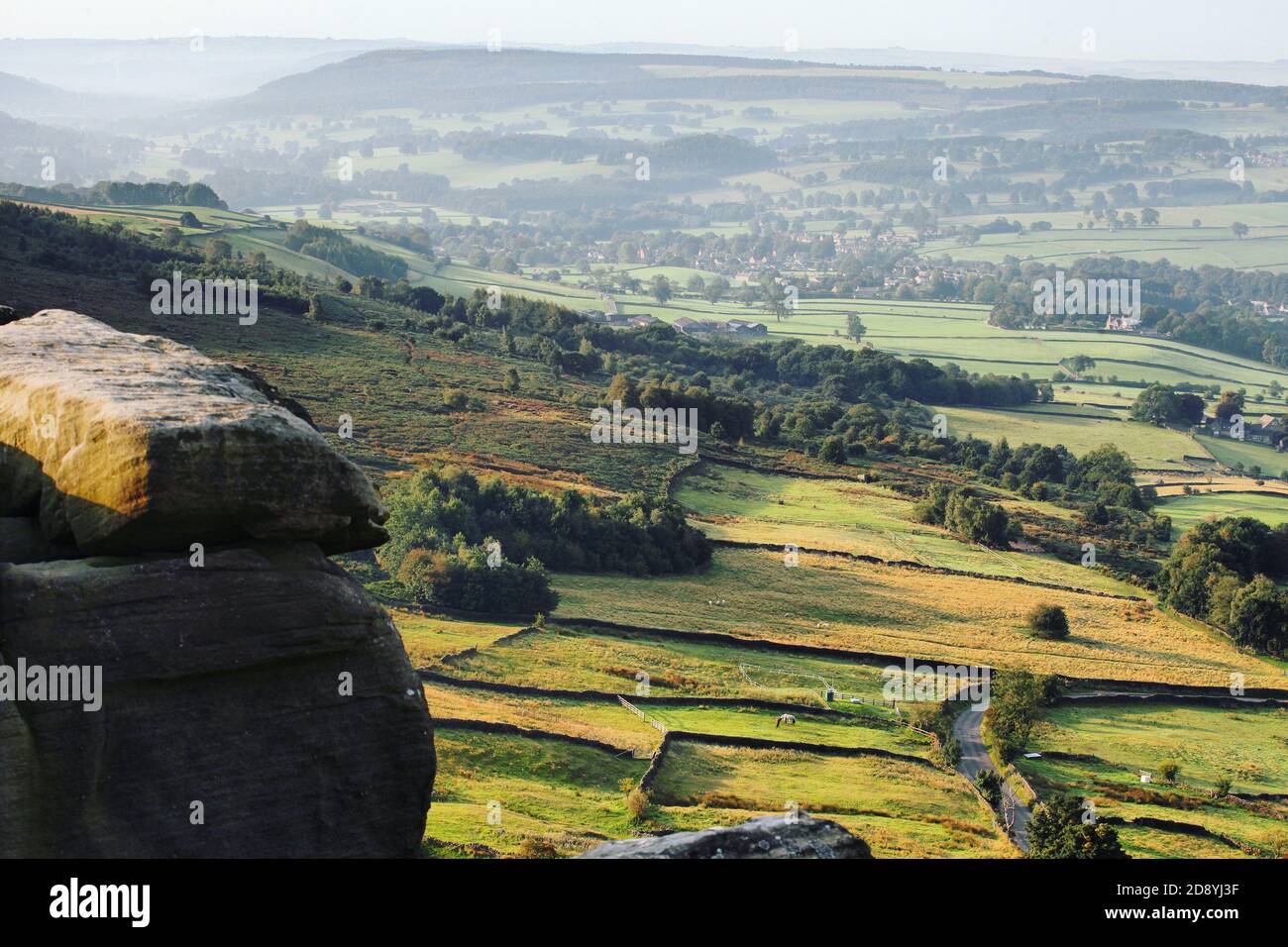 Curbar Edge in the Derbyshire Dales, Peak District, UK Stock Photo - Alamy