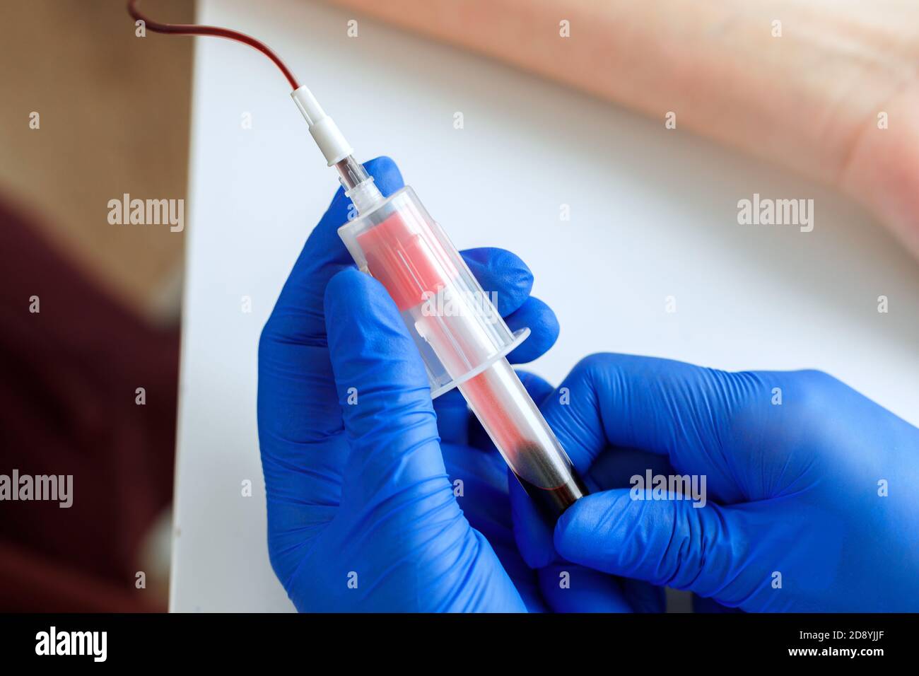 Blood samples doctor hands hi-res stock photography and images - Alamy