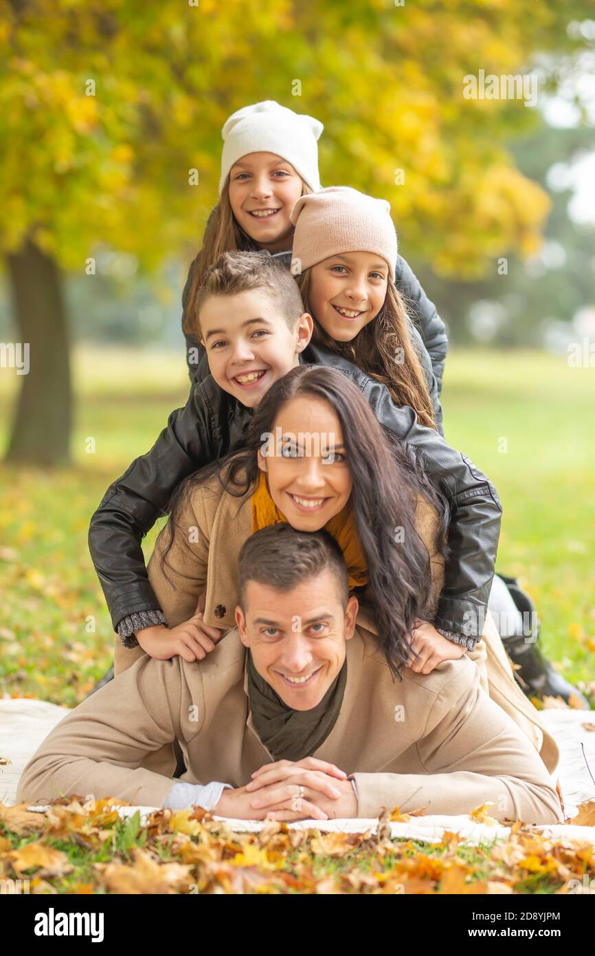 Human pyramid fall hi-res stock photography and images - Alamy