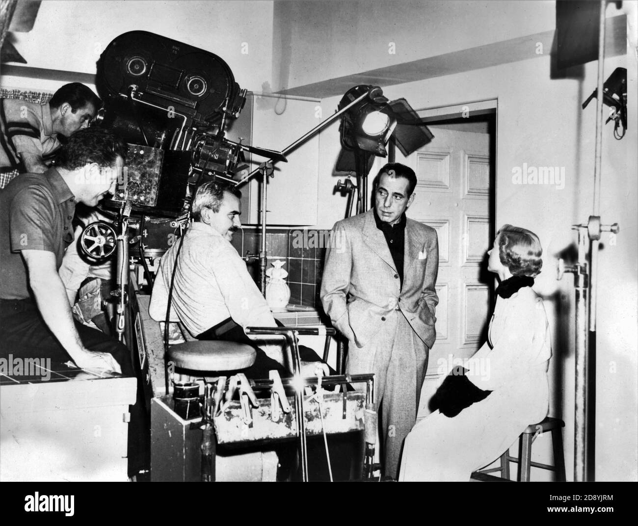 NICHOLAS RAY Cinematographer BURNETT GUFFEY HUMPHREY BOGART and GLORIA ...