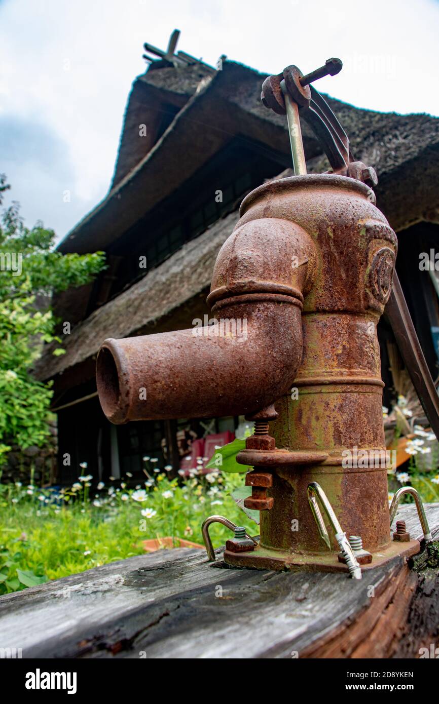 Japan well water house hi-res stock photography and images - Alamy