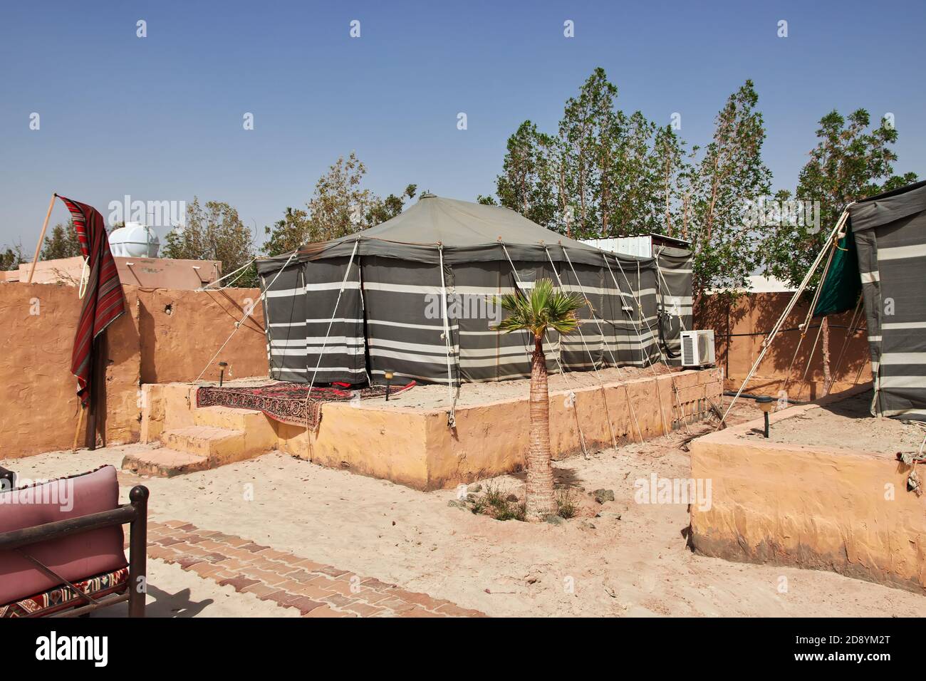 Saudi Desert Tent High Resolution Stock Photography and Images - Alamy