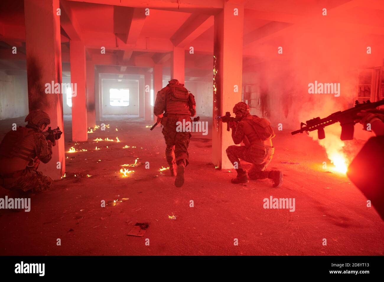 military troops in action urban environment Stock Photo - Alamy