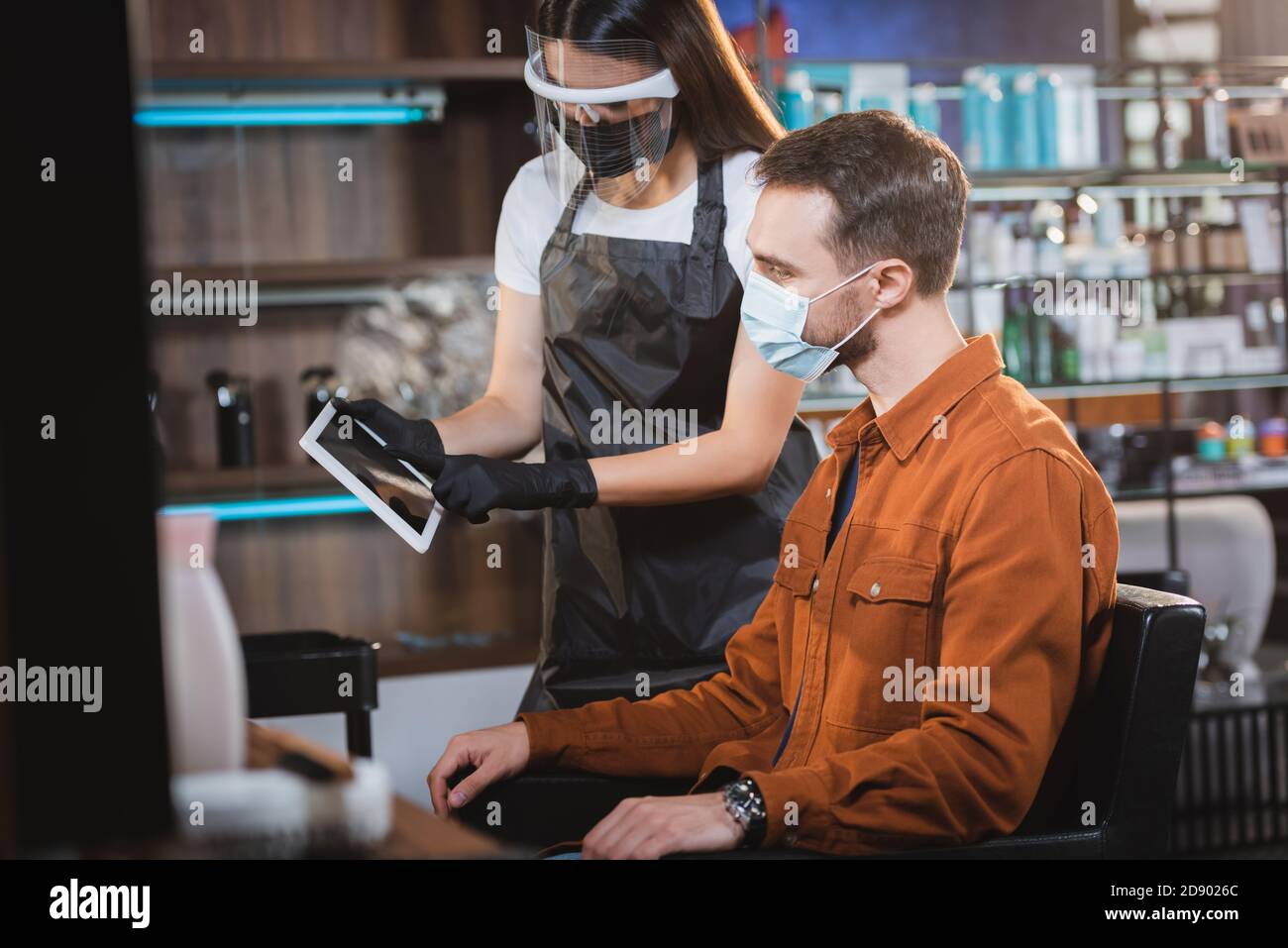 Ppe gloves mask apron hi-res stock photography and images - Alamy