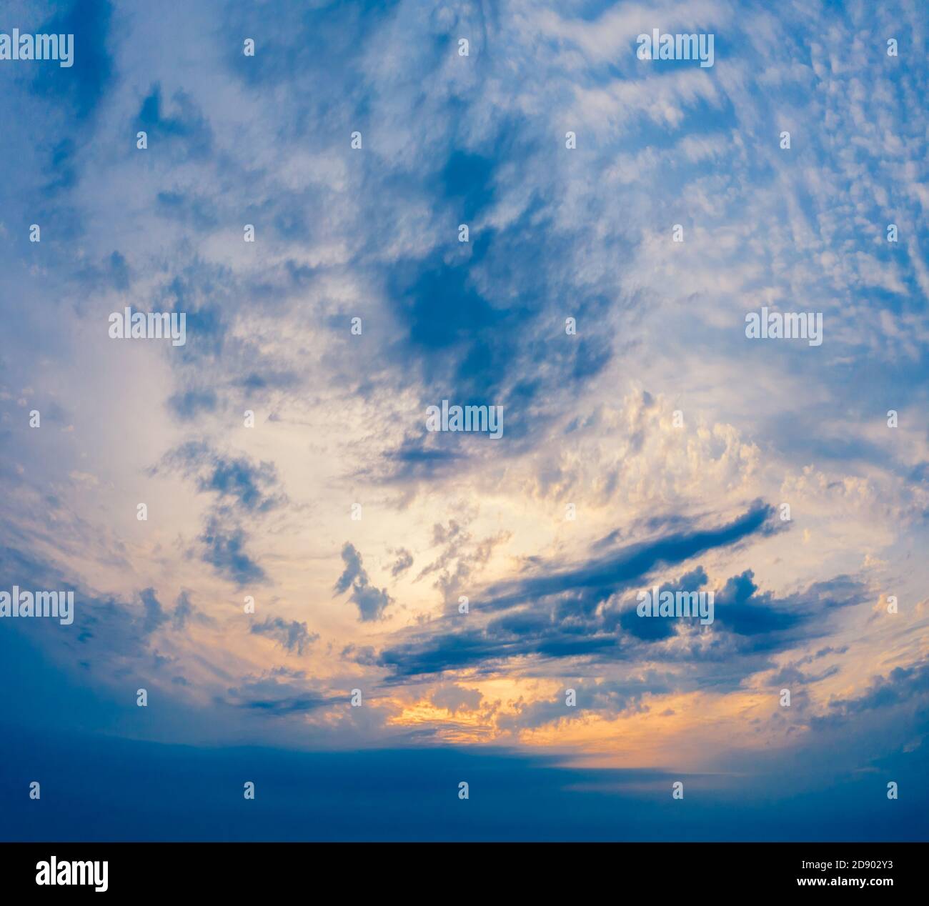 Colorful cloudy sky sunset hi-res stock photography and images - Alamy
