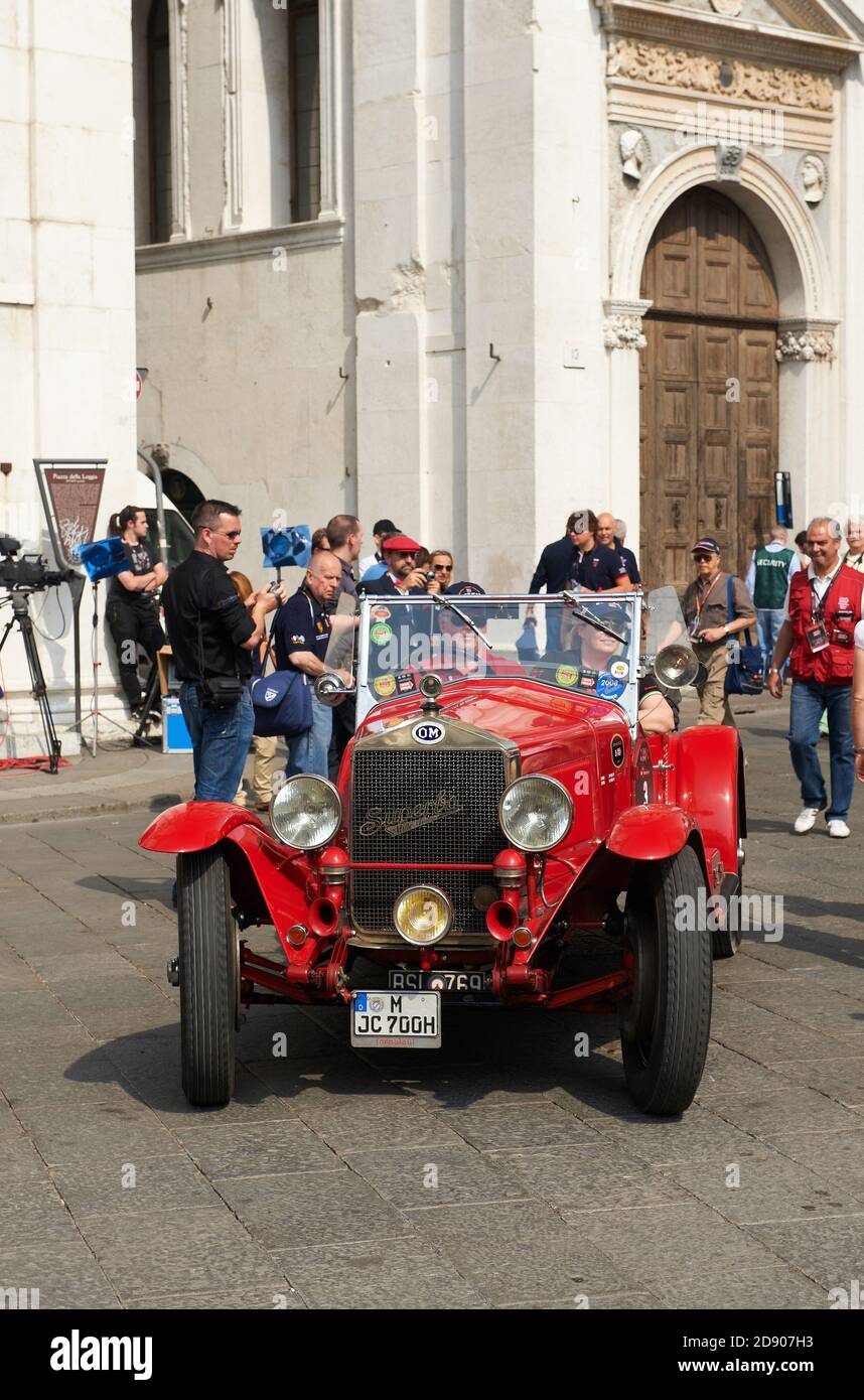 BRESCIA,ITALY - MAY,12: a OM 665 Superba of 1927 at the puncing of ...
