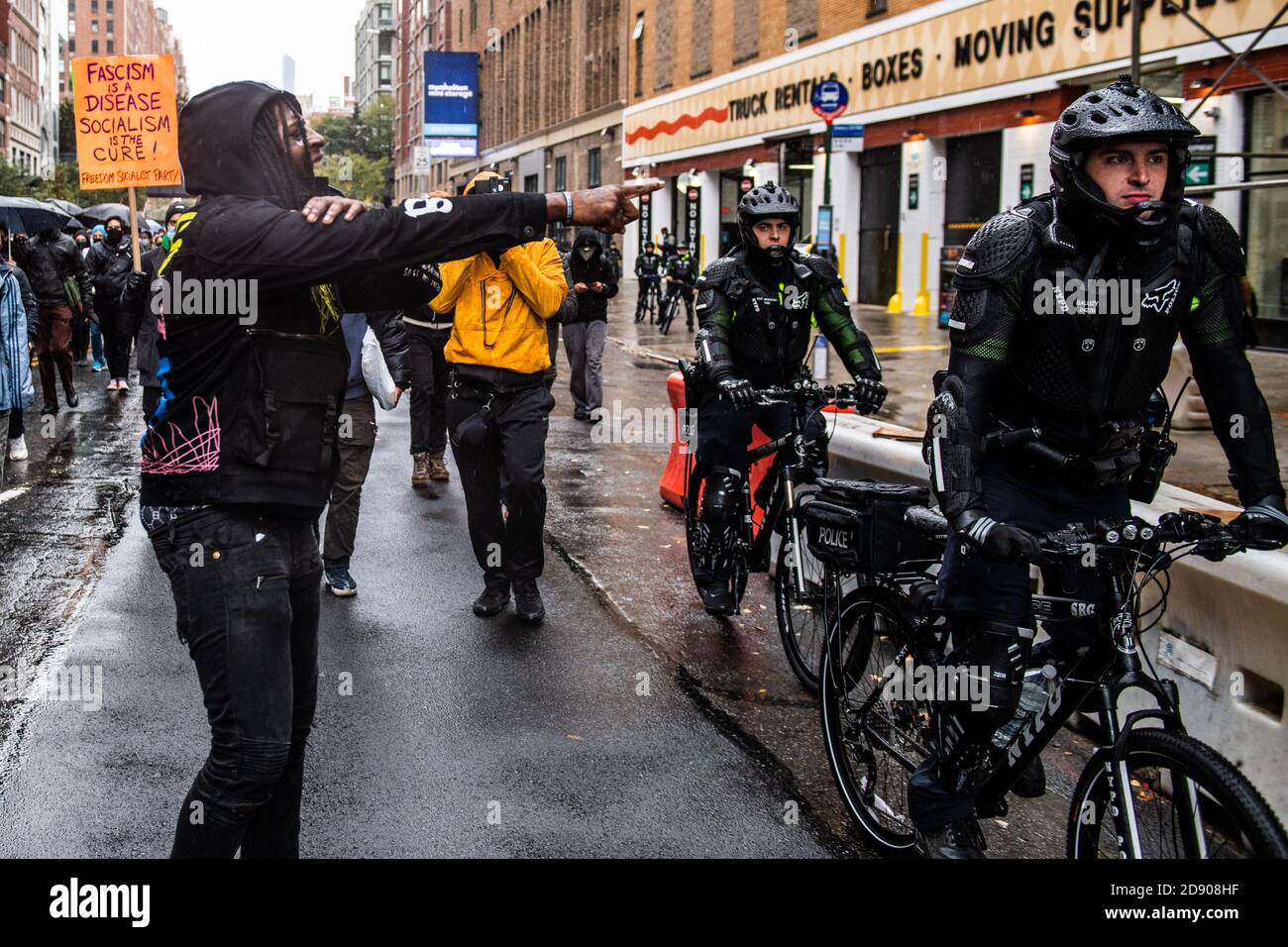 Nypd arrest protestors hi-res stock photography and images - Alamy