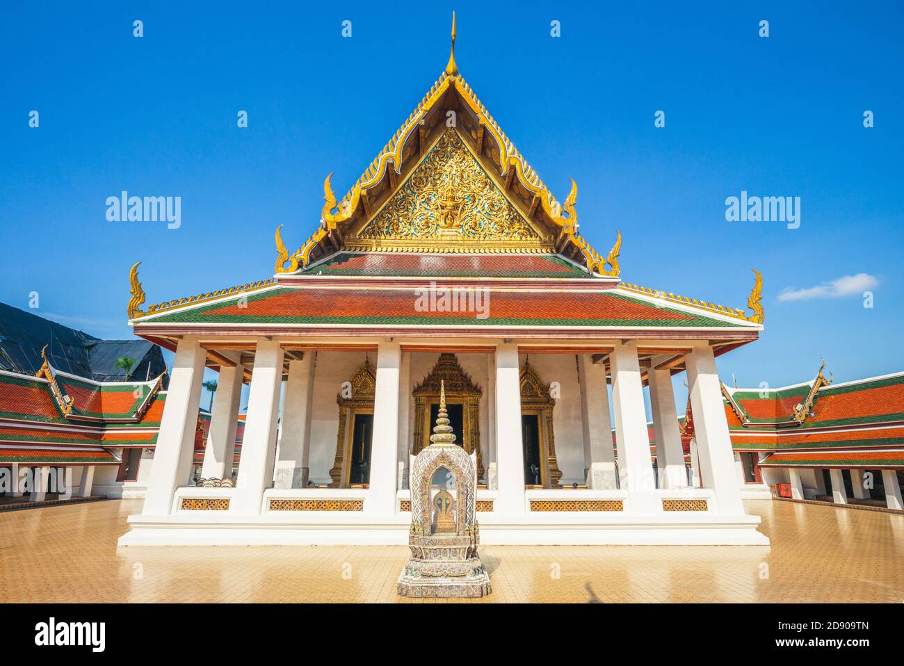 Wihan temple hi-res stock photography and images - Alamy