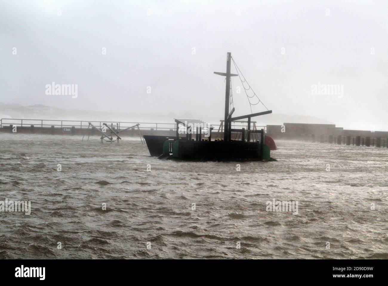 Prestwick, Ayrshire, Scotland, UK 2 Dec 2011, Storms lash the seafront ...