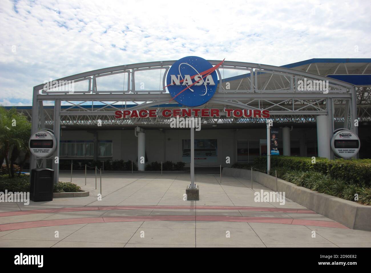 Kennedy space center visitor centre hi-res stock photography and images ...