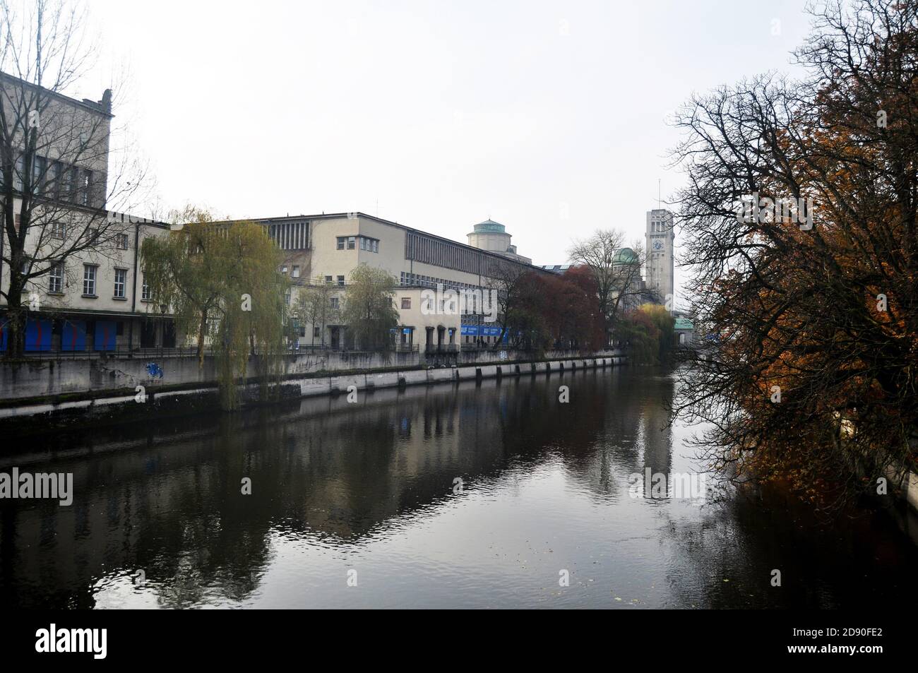 Munchen bibliothek hi-res stock photography and images - Alamy