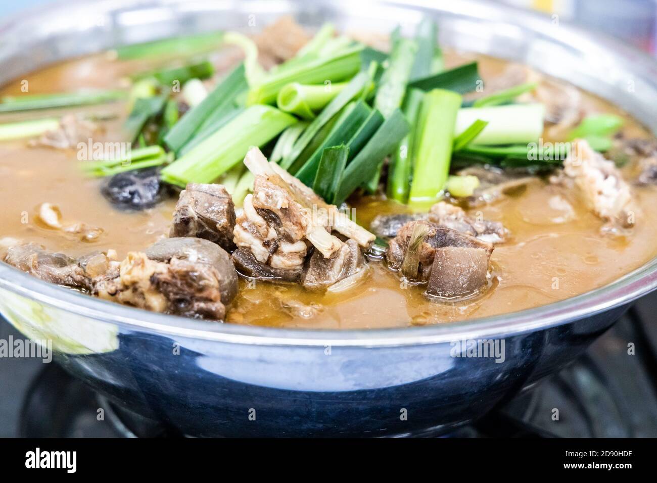 Lamb pot hi-res stock photography and images - Alamy