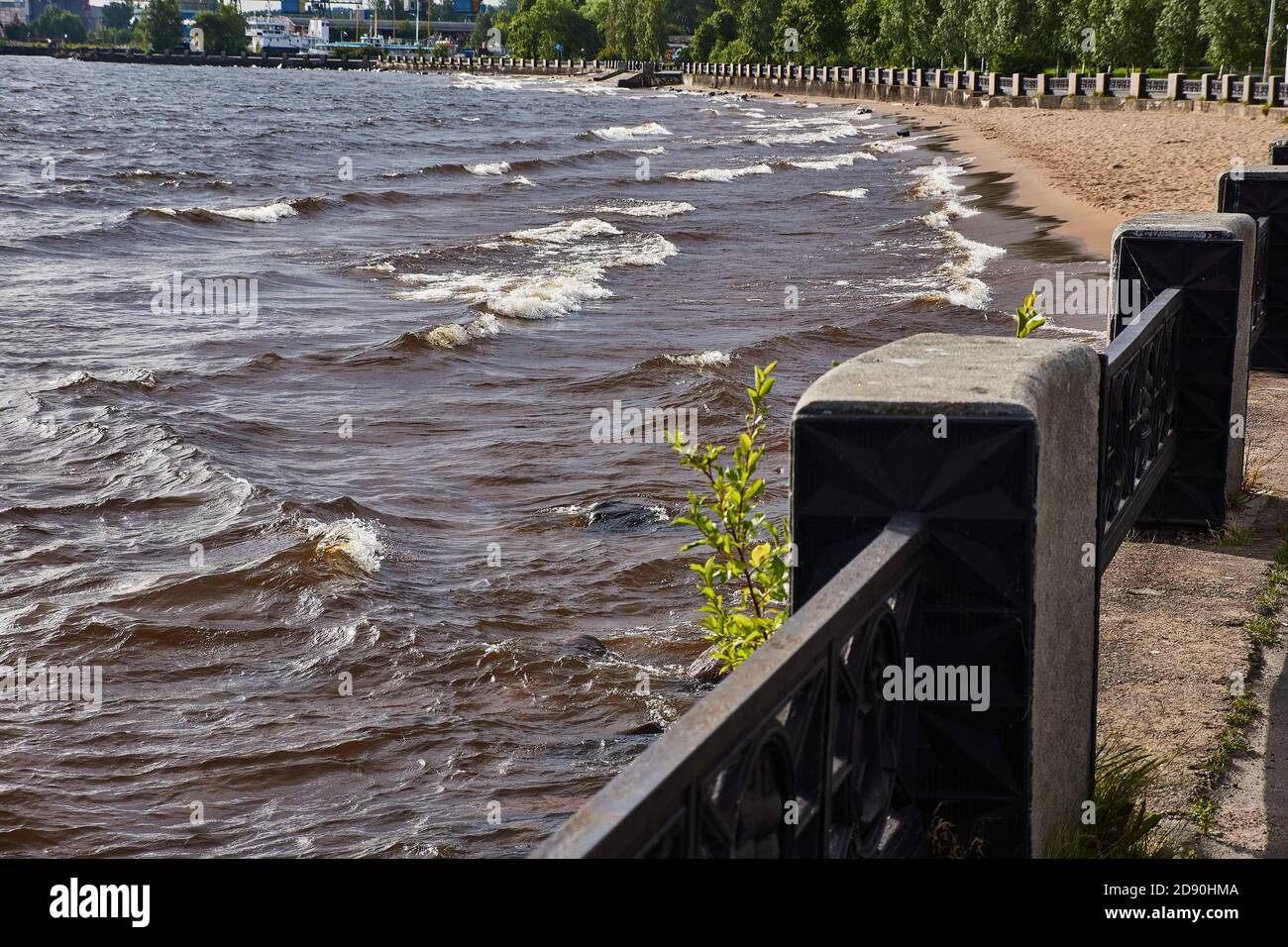 Embankment fence hi-res stock photography and images - Alamy