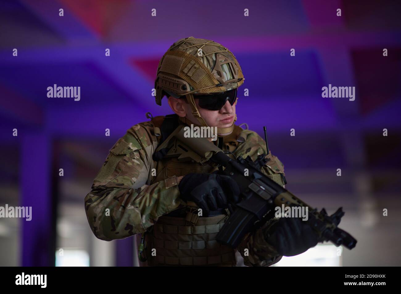 modern warfare soldier in urban environment battlefield Stock Photo - Alamy
