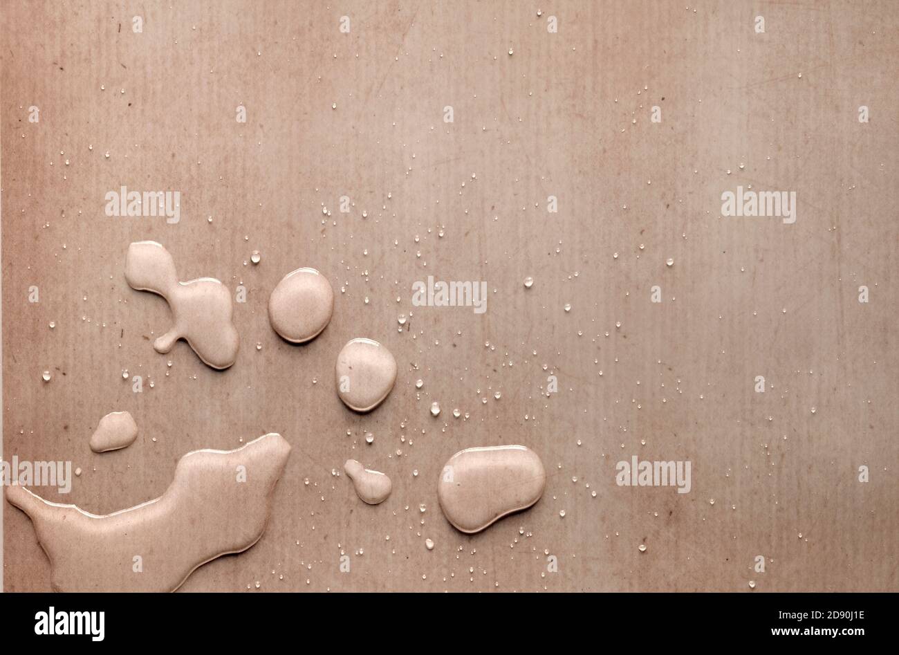 Texture wet cardboard hi-res stock photography and images - Alamy