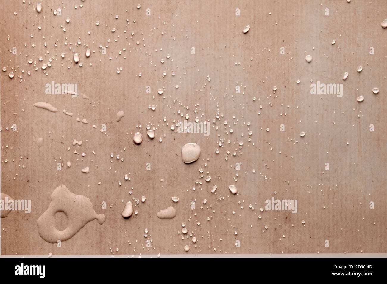 Wet cardboard box hi-res stock photography and images - Alamy
