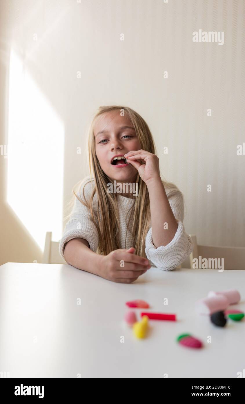 Children with candy hi-res stock photography and images - Alamy