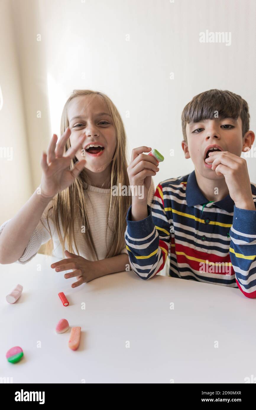 Children with candy hi-res stock photography and images - Alamy