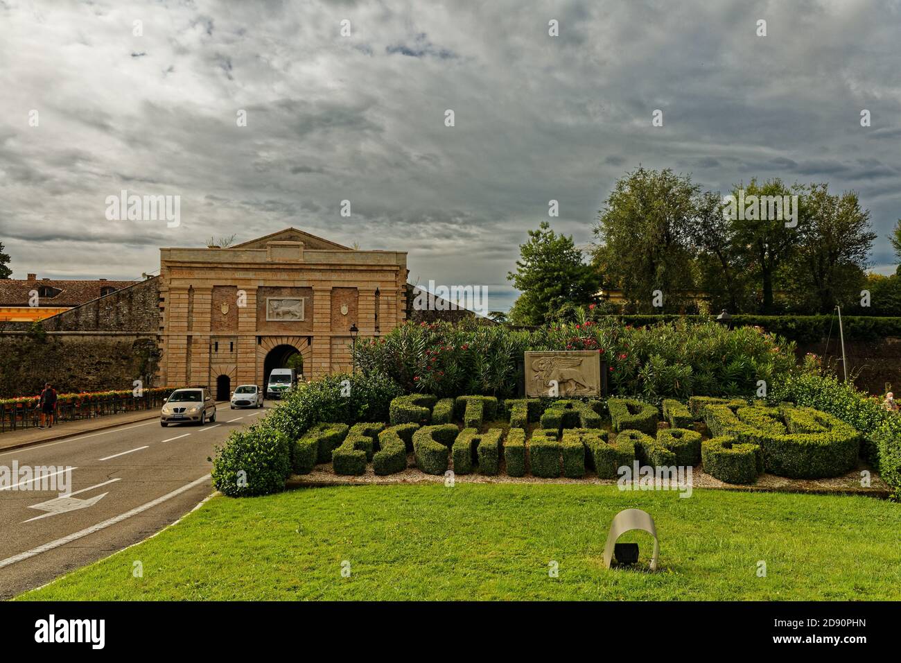 north portal to Peschiera del Garda Stock Photo - Alamy