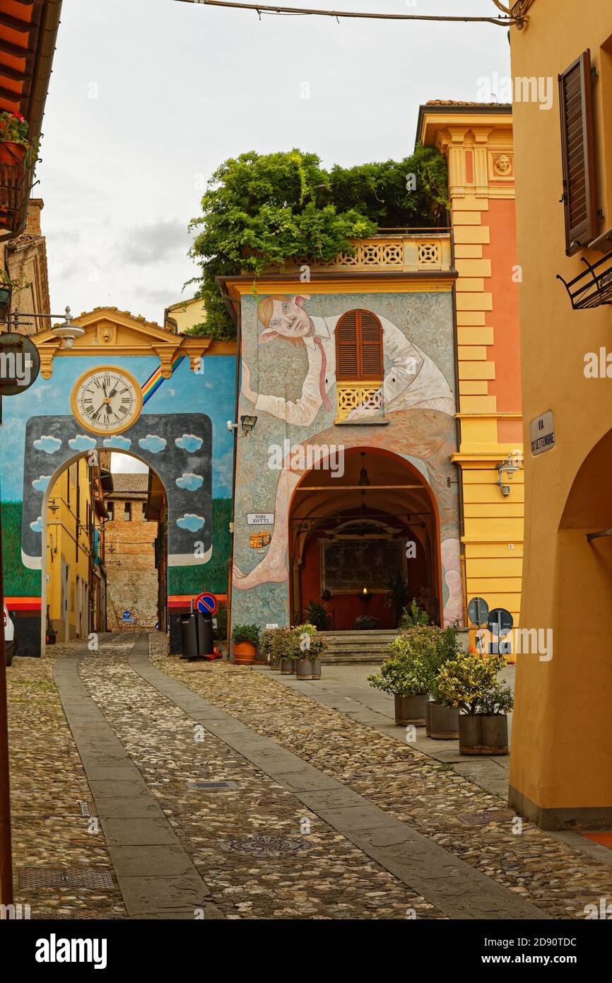 Dozza hi-res stock photography and images - Alamy