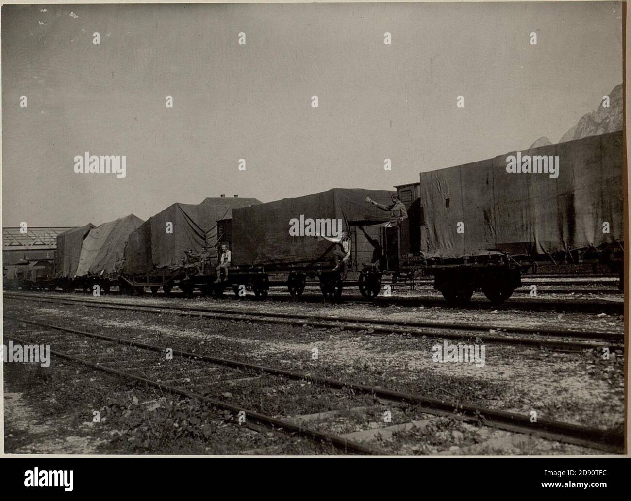 K.H.L.-15, Batterie 3 am Transport. Aufgenommen am 13. August 1916 ...