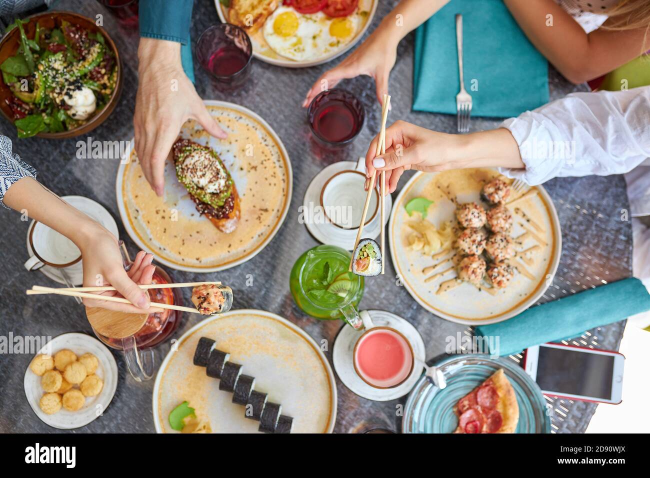 Japanese communal house hi-res stock photography and images - Alamy