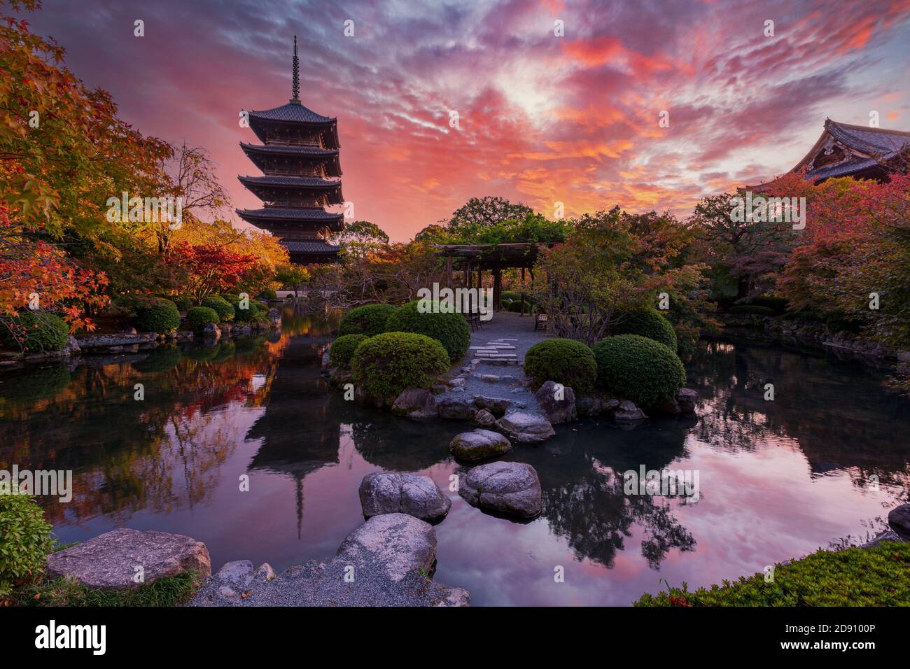 Toji temple hi-res stock photography and images - Alamy