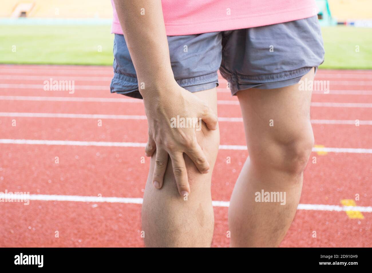 Tendon knee joint problems on Man leg from exercise In the stadium ...