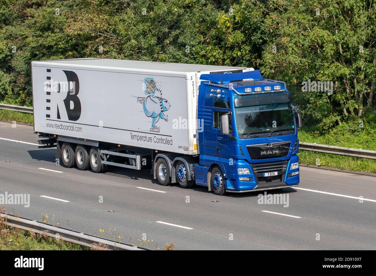 Refrigerated container hi-res stock photography and images - Alamy