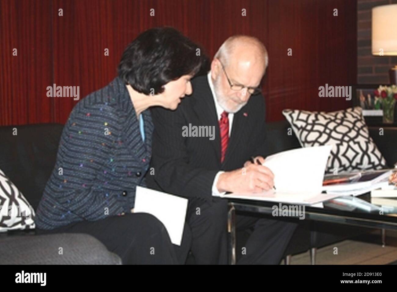 Arrak hi-res stock photography and images - Alamy