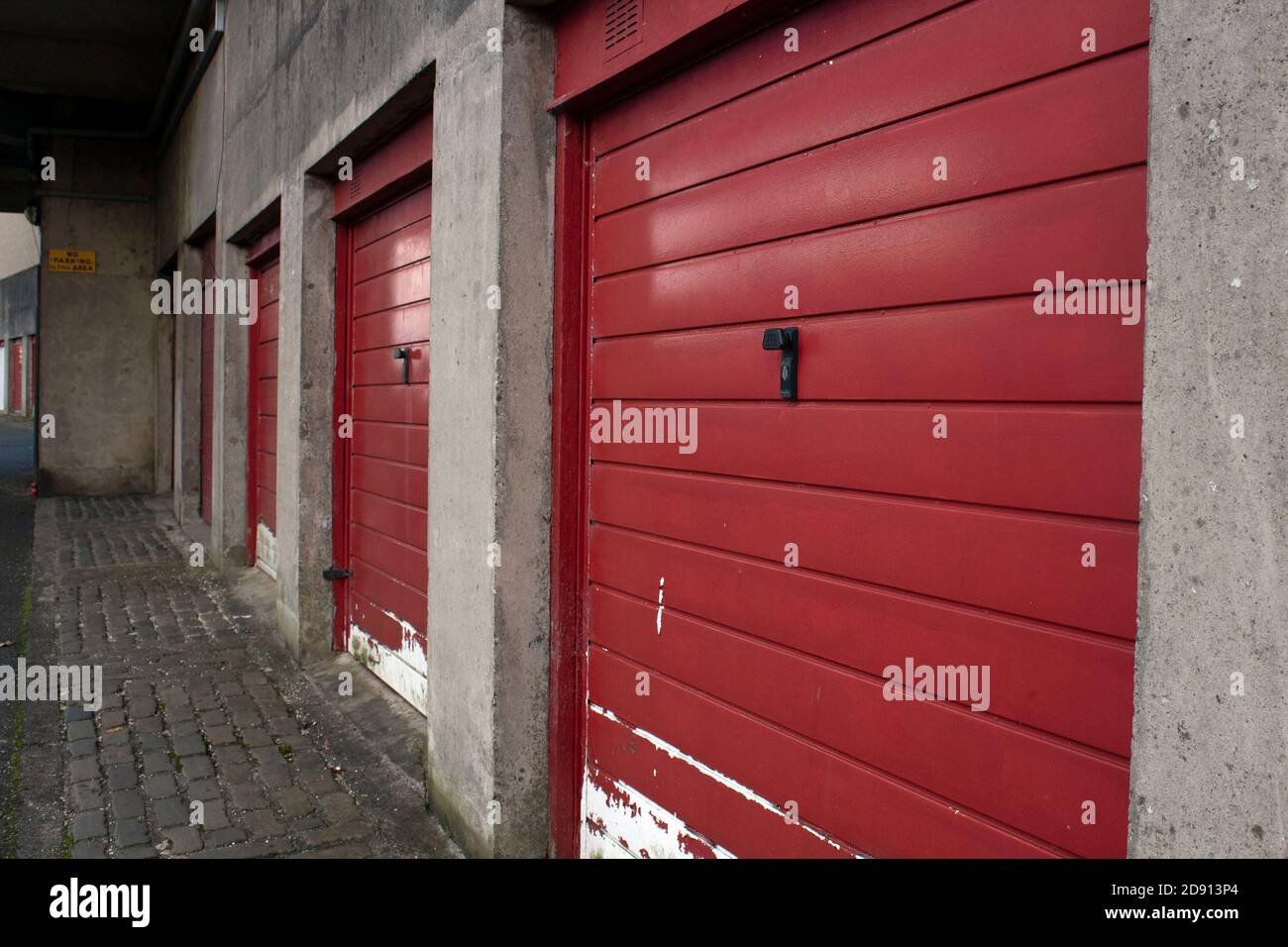 Row doors hi-res stock photography and images - Alamy