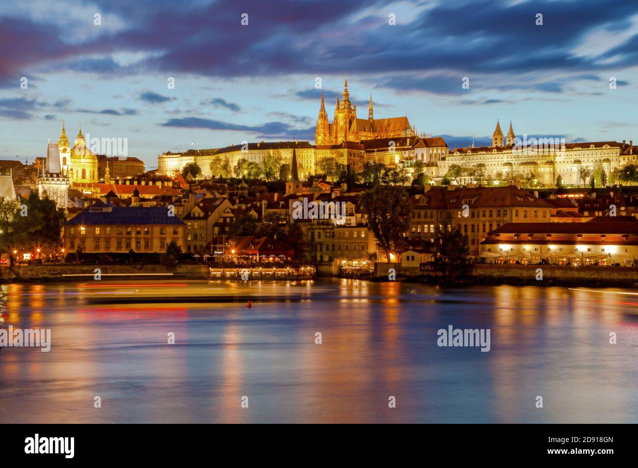 Prague Castle and Charles Bridge at blue hour Stock Photo - Alamy