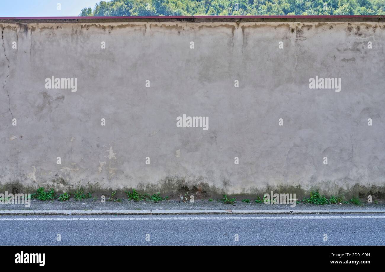 ruined wall texture perfect fo street art Stock Photo - Alamy