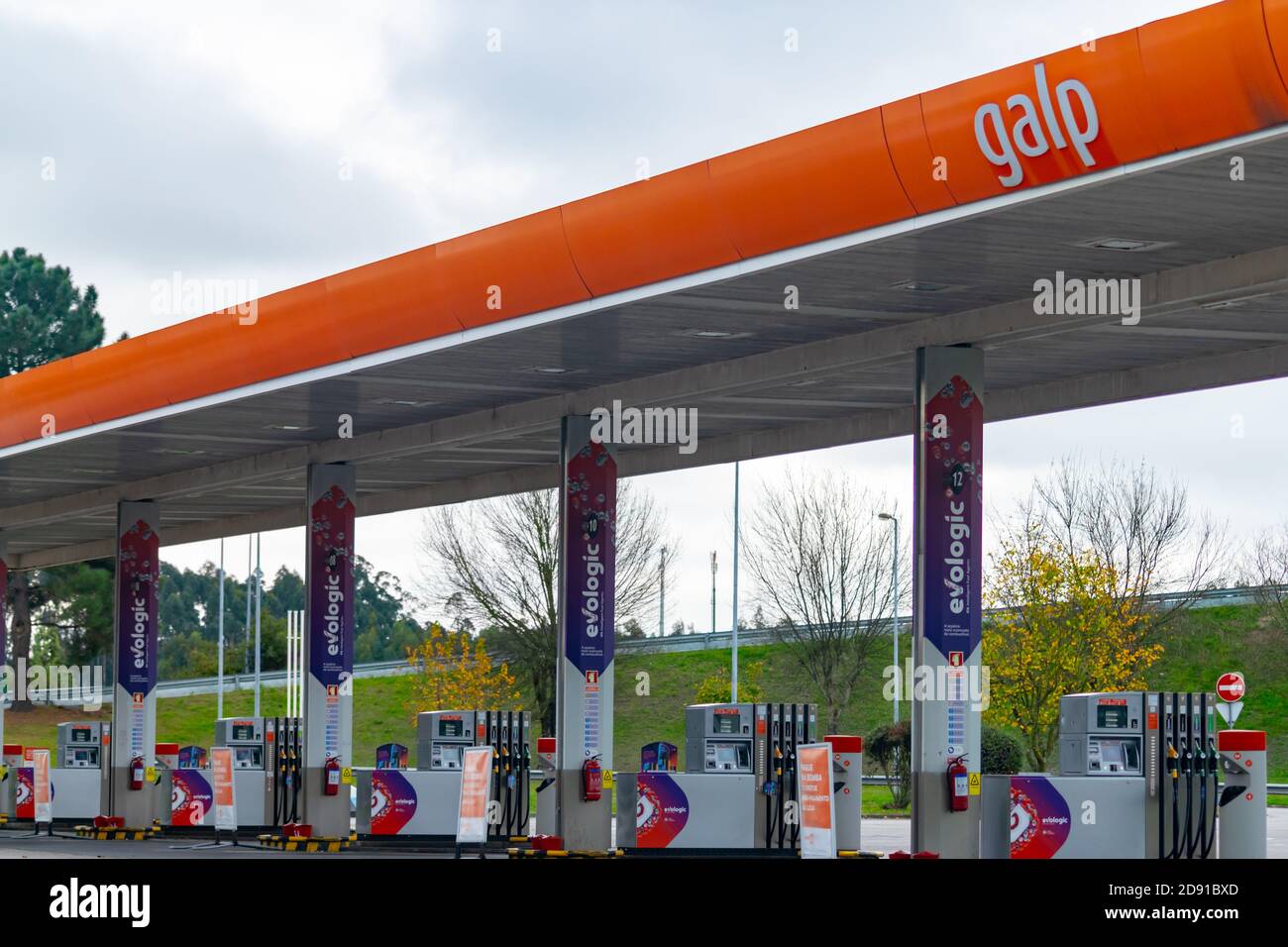 Motorway gas station hi-res stock photography and images - Alamy