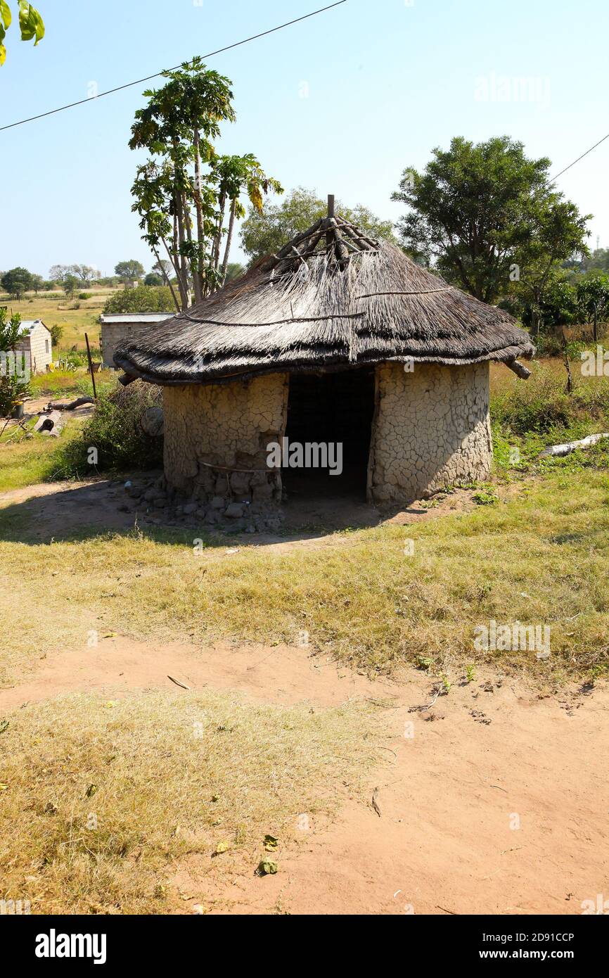 African Round Hut Thatched Roof High Resolution Stock Photography and ...