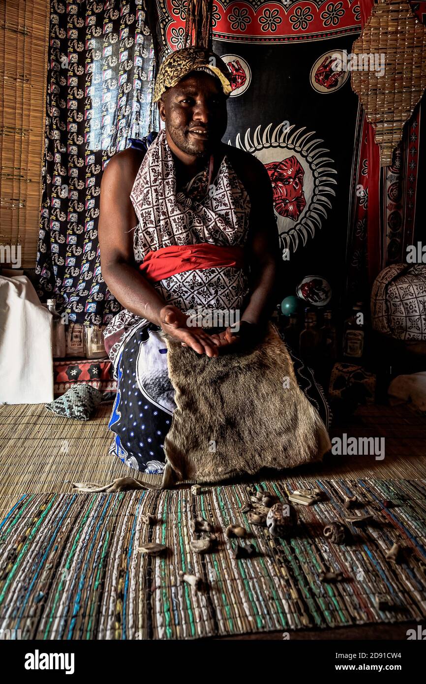 Sangoma throwing the bones hi-res stock photography and images - Alamy