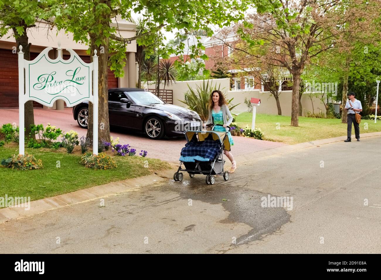 Man delivering baby hi-res stock photography and images - Alamy