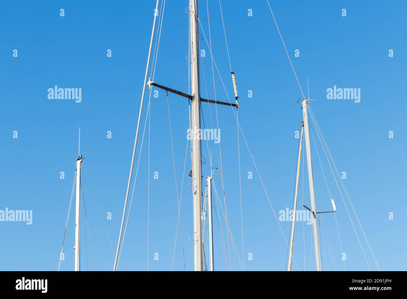 Topmast hi-res stock photography and images - Alamy