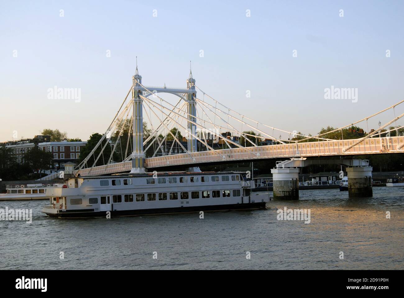 Victorian Prince Albert Bridge Stock Photo - Alamy