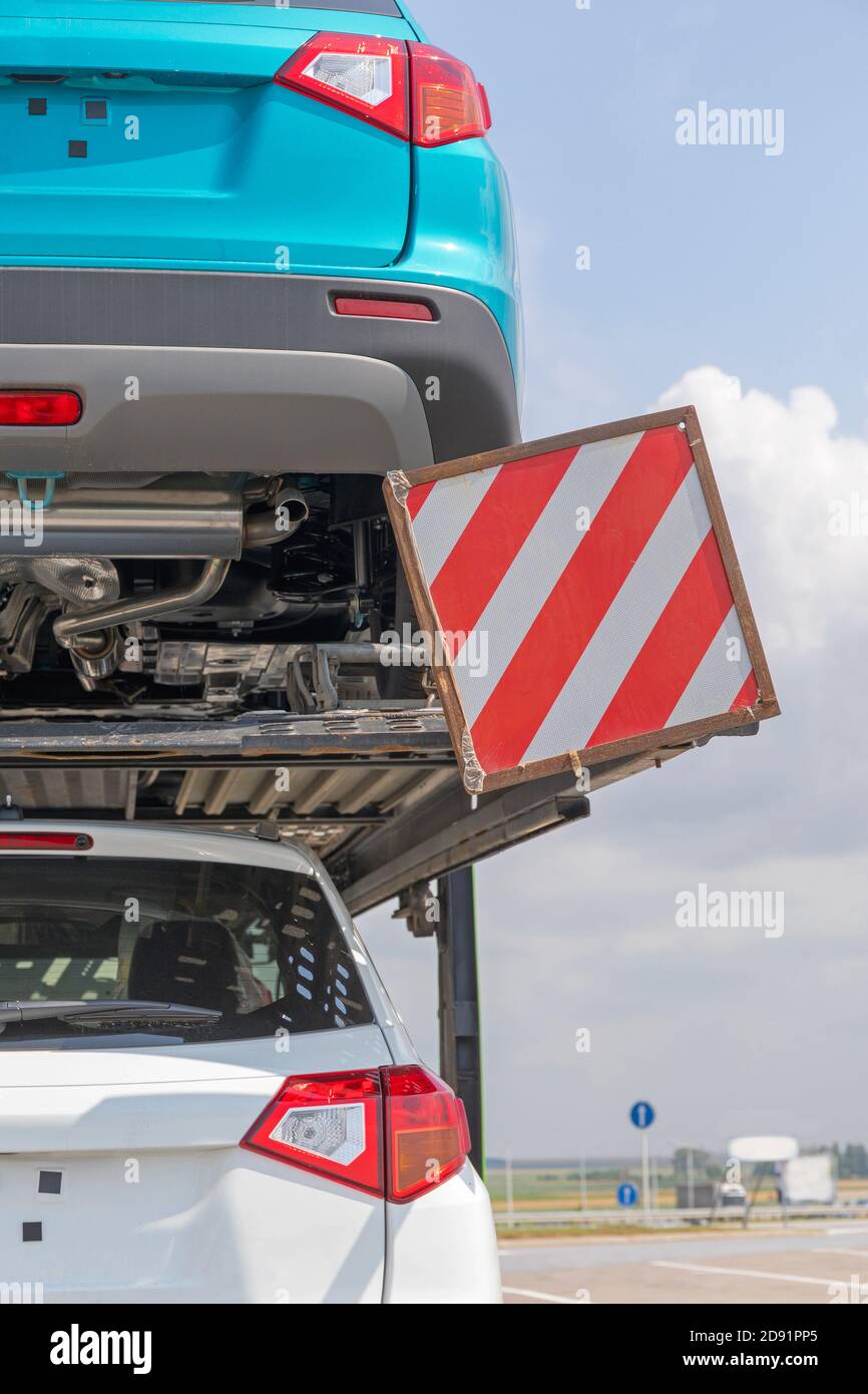 Rear End of Car Trailer Delivery Transport Stock Photo - Alamy