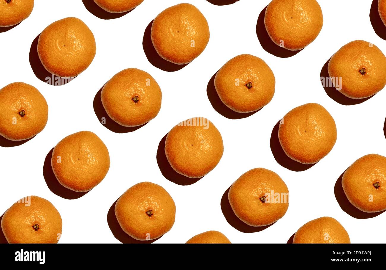 Pattern from bright mandaris. Tropical orange fruits. Seamless pattern ...