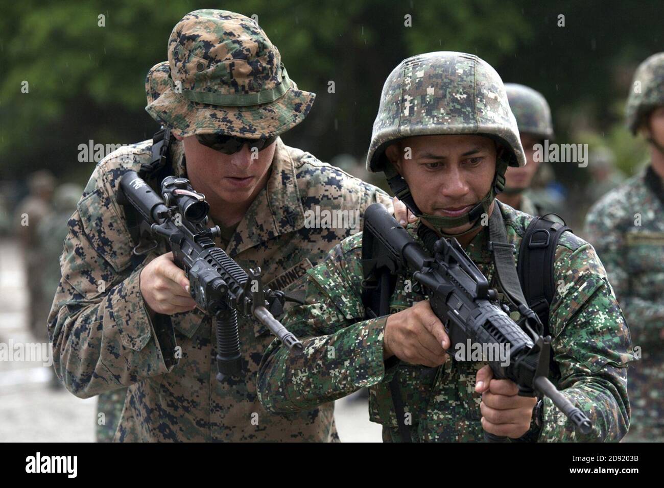 KAMANDAG 2017 Lima Co Conducts Training with Philippine Marines - Image ...