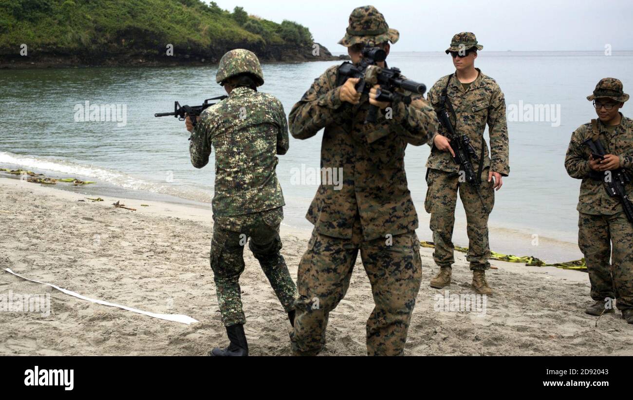 KAMANDAG 2017 Lima Co Conducts Training with Philippine Marines - Image ...