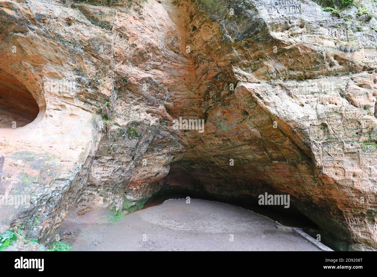 Gutman cave hi-res stock photography and images - Alamy