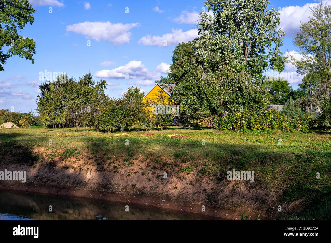 Blurred view old house hi-res stock photography and images - Alamy