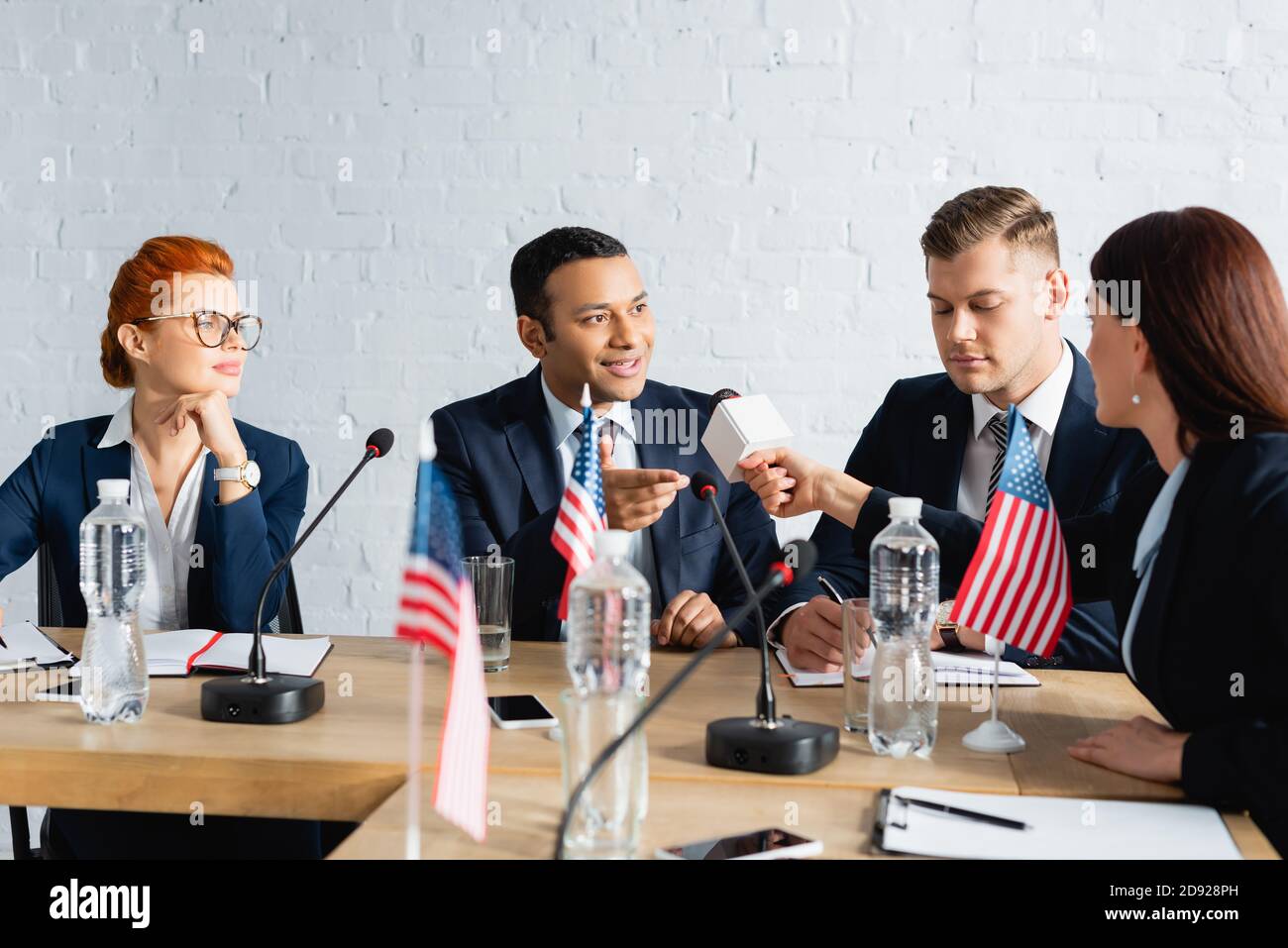 Journalist interviewing candidates hi-res stock photography and images ...