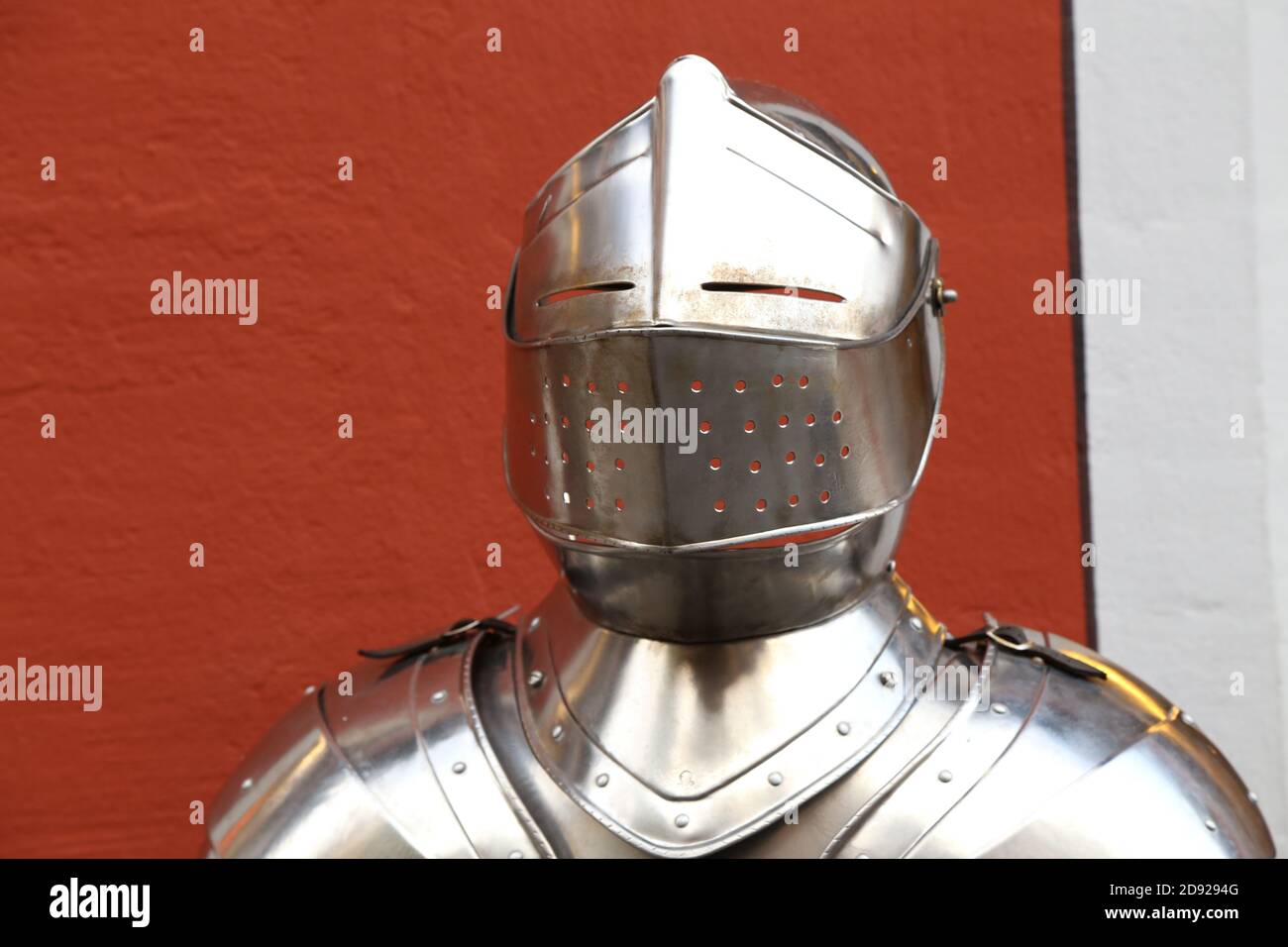 Historical knight armor hi-res stock photography and images - Alamy