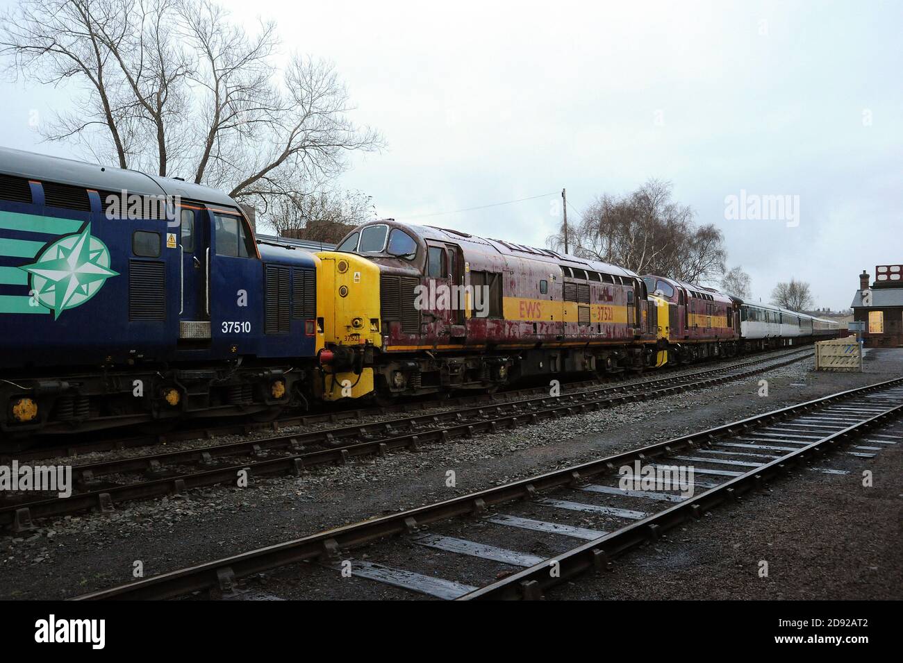 Class 37 diesel locomotives hi-res stock photography and images - Alamy